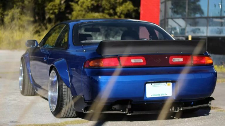 Legendary Nissan Silvia S14 transformed into a muscle car and put up ...