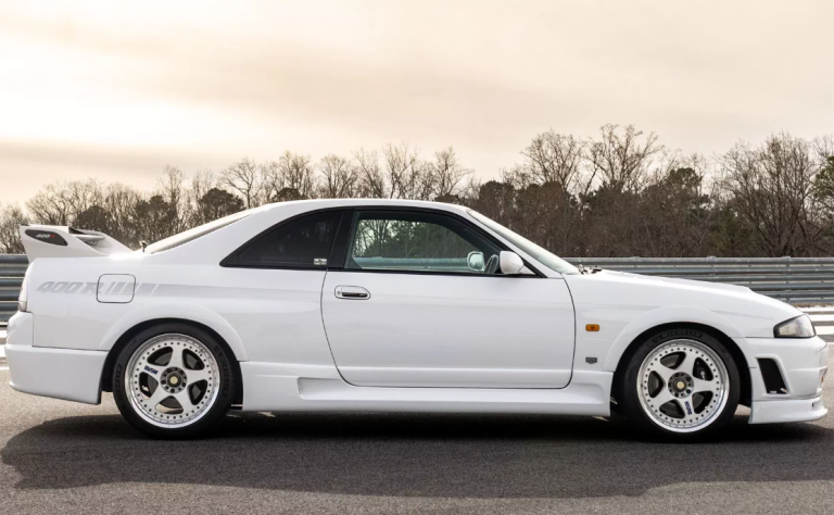 Nissan GT-R R33 in the special Nismo 400R version has become a ...